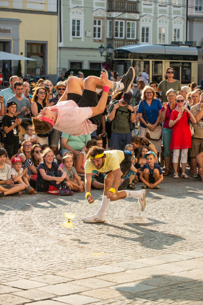 Flying Freaks - Pflasterspektakel Linz